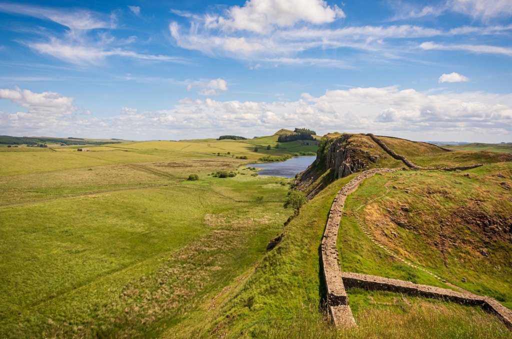 Hadrian’s Wall l A Journey Through Time and History - British History Hub Hadrian’s Wall l A Journey Through Time and History - British History Hub